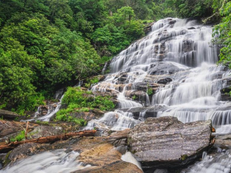 Hike To These Amazing Western North Carolina Waterfalls Near Cashiers